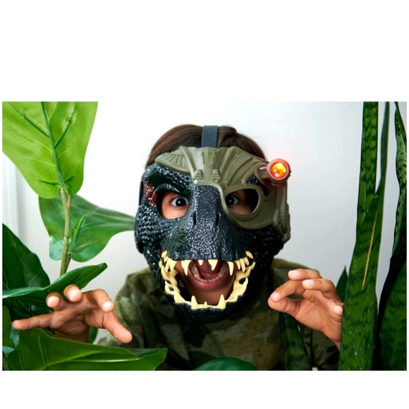 Mattel | Toys | Jurassic World Track N Roar Indoraptor Sound Activated ...